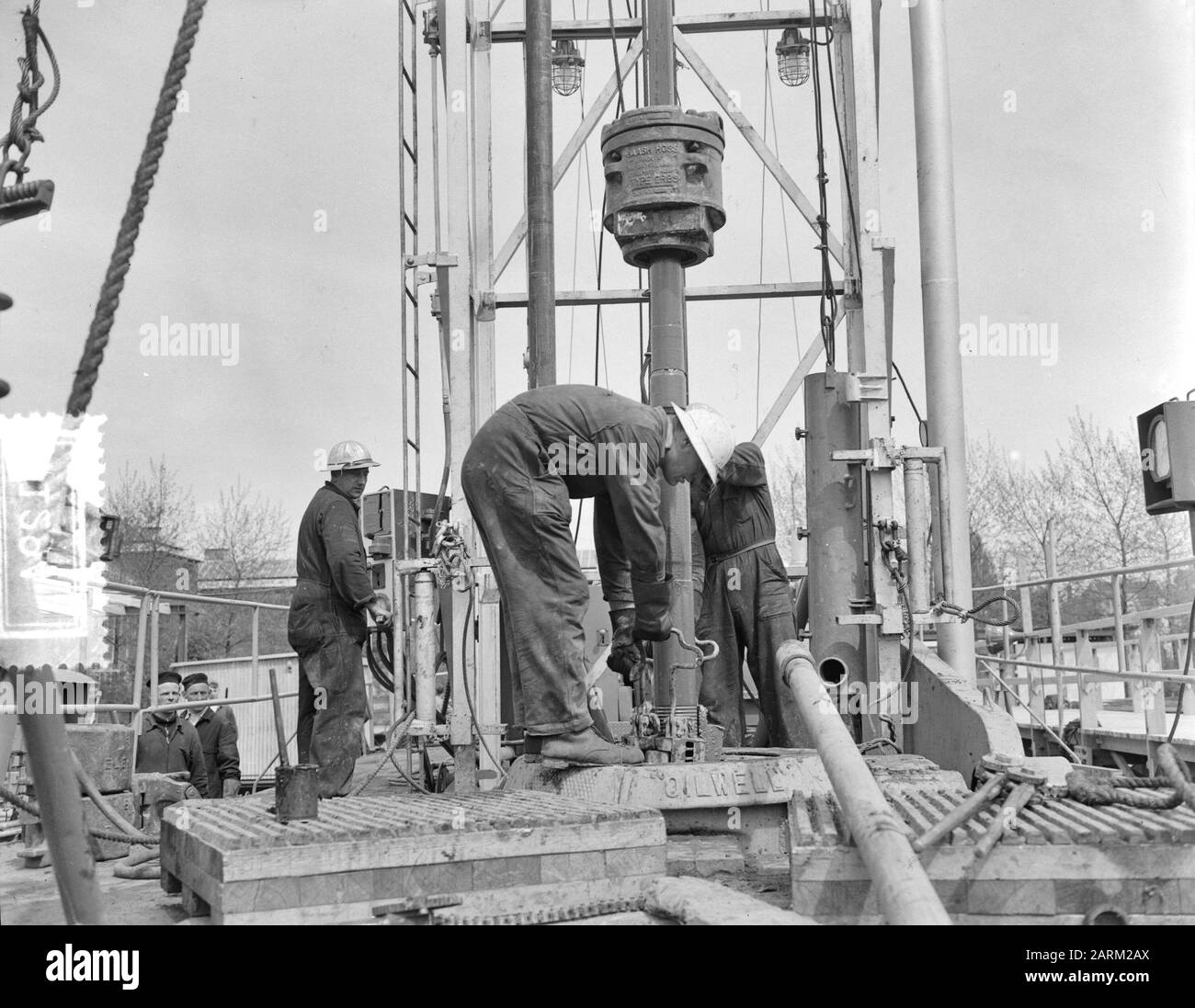 Build highway hi-res stock photography and images - Alamy