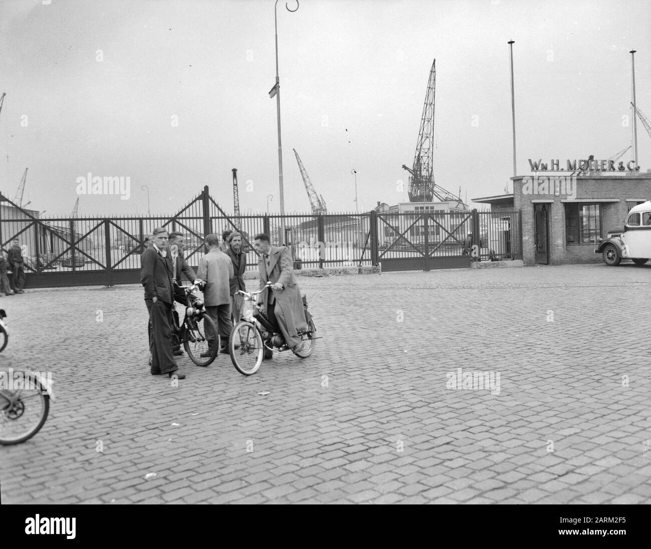Rotterdam protest Black and White Stock Photos & Images - Alamy
