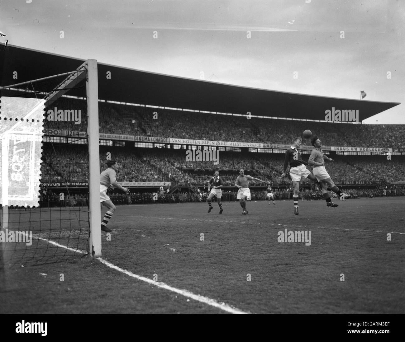 Football Netherlands vs. Ireland 1-4 Date: 10 May 1956 Location ...