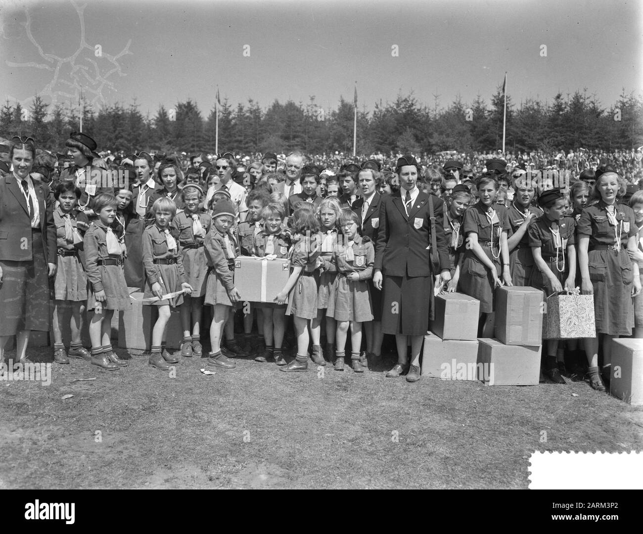 Queen Juliana and Princess Marijke at the Goudsberg at 40-year-old ...