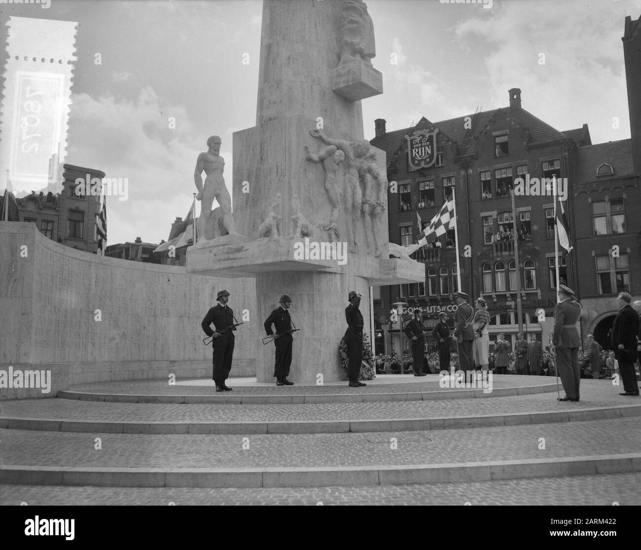 June 5, 1956 Black and White Stock Photos & Images - Alamy