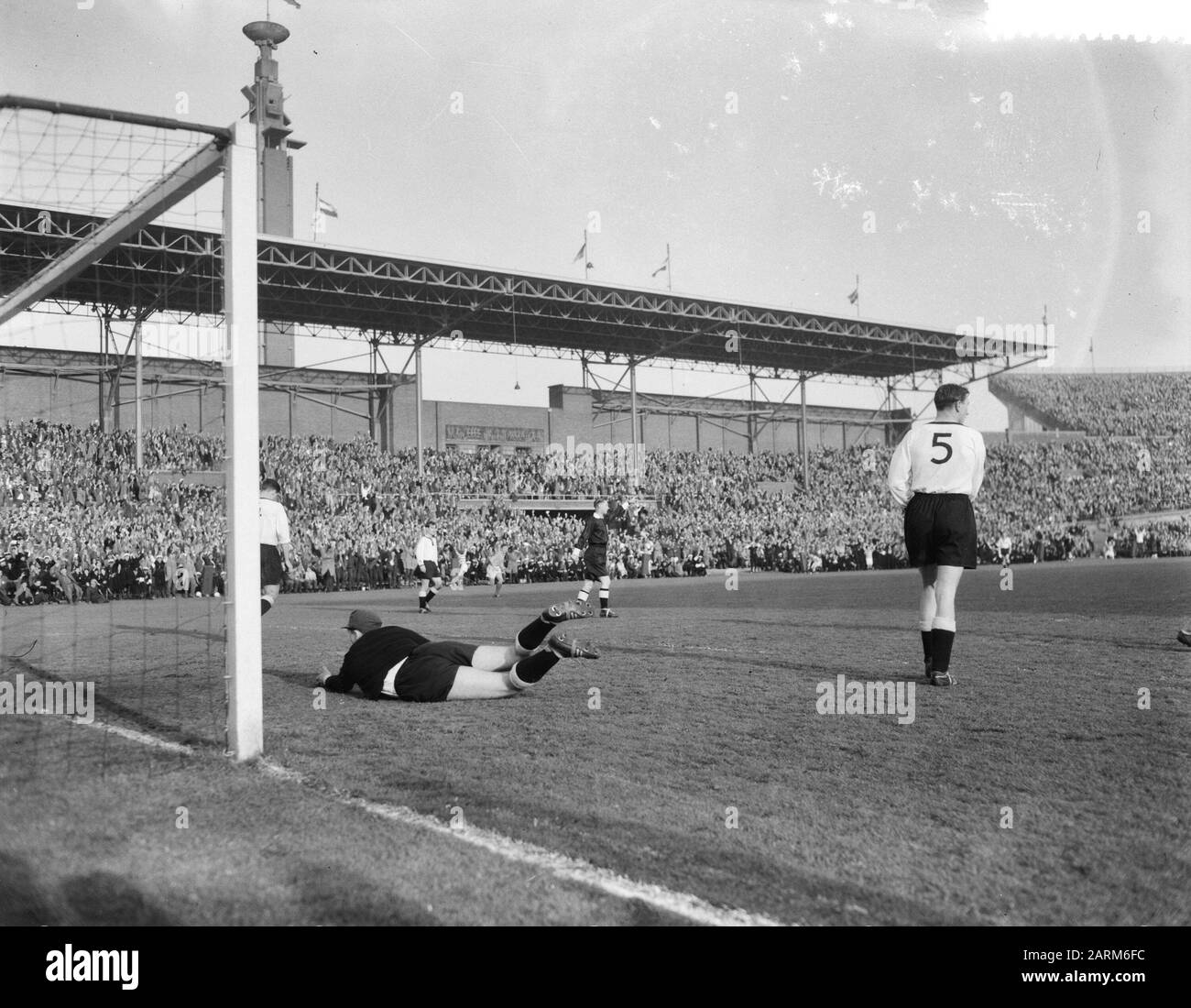 Football stars netherlands Black and White Stock Photos & Images - Alamy