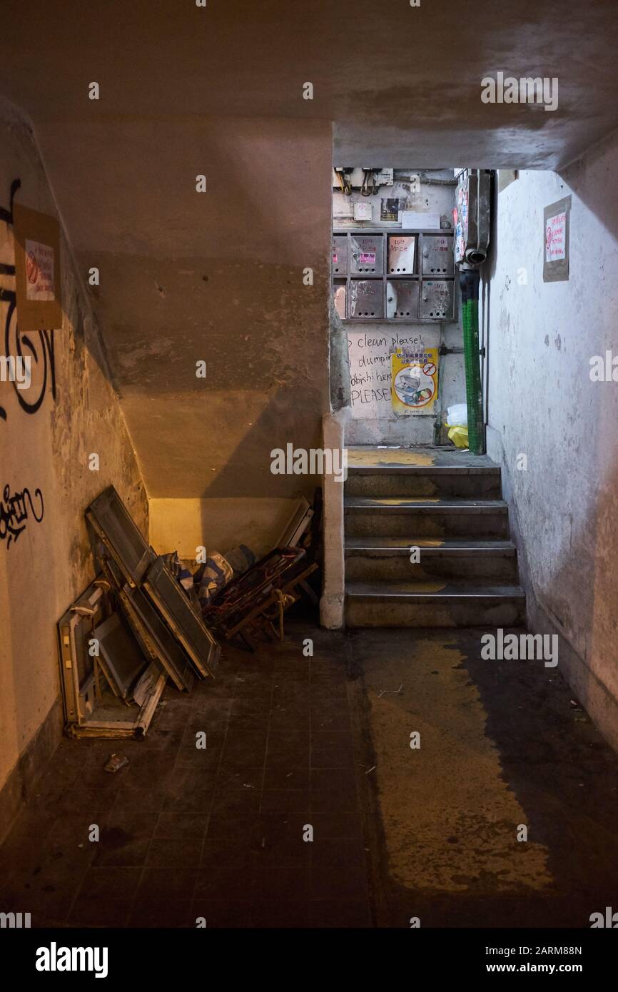 Poor conditions in apartment hi-res stock photography and images - Alamy
