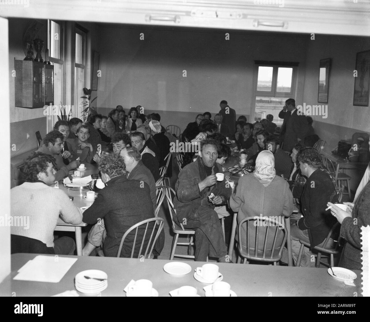 Shipwrecks of the Callisto with family members at the meal in Rotterdam ...