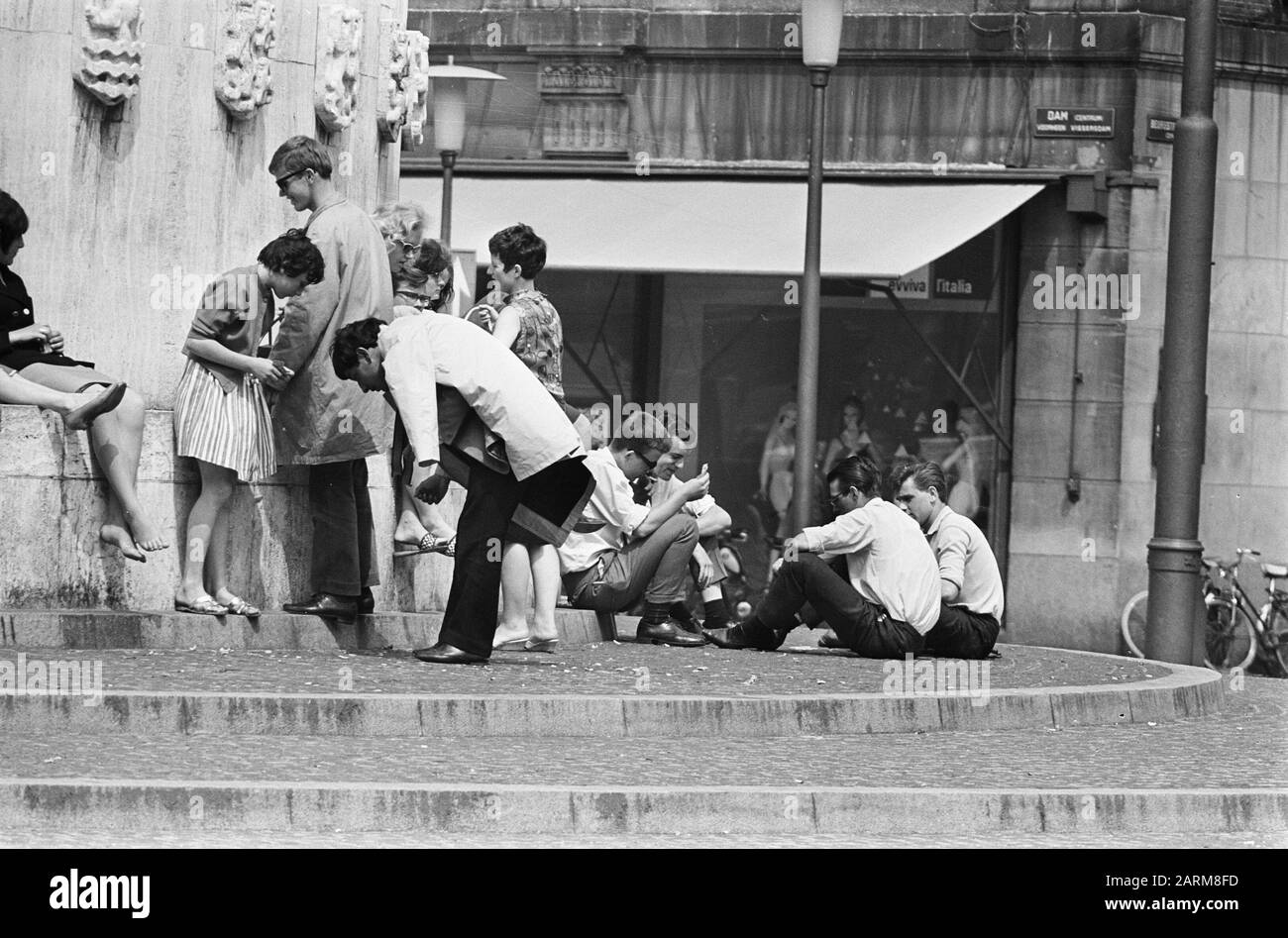 27 cards Black and White Stock Photos & Images - Alamy