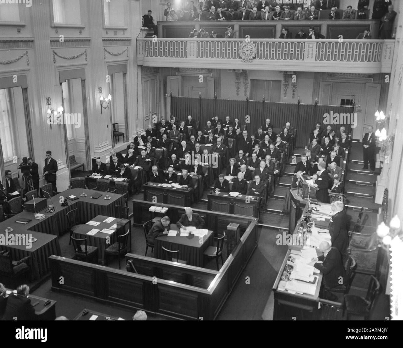 House of representatives election hi-res stock photography and images ...