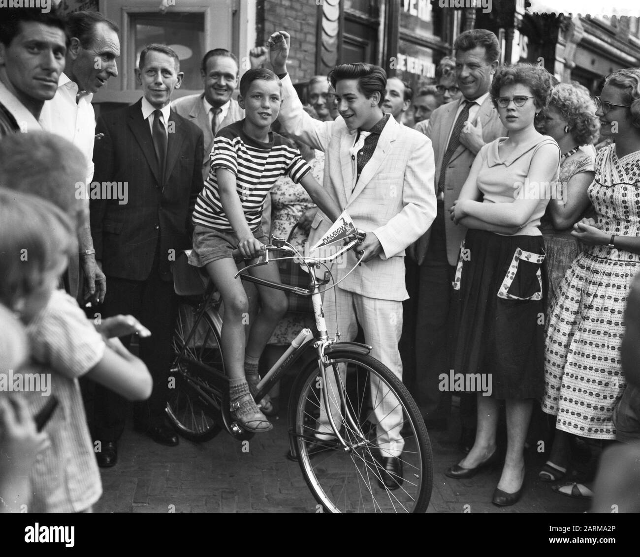 Golden export bicycle for Gerrie Hoffmeister mr. Willet Date: 9 July ...