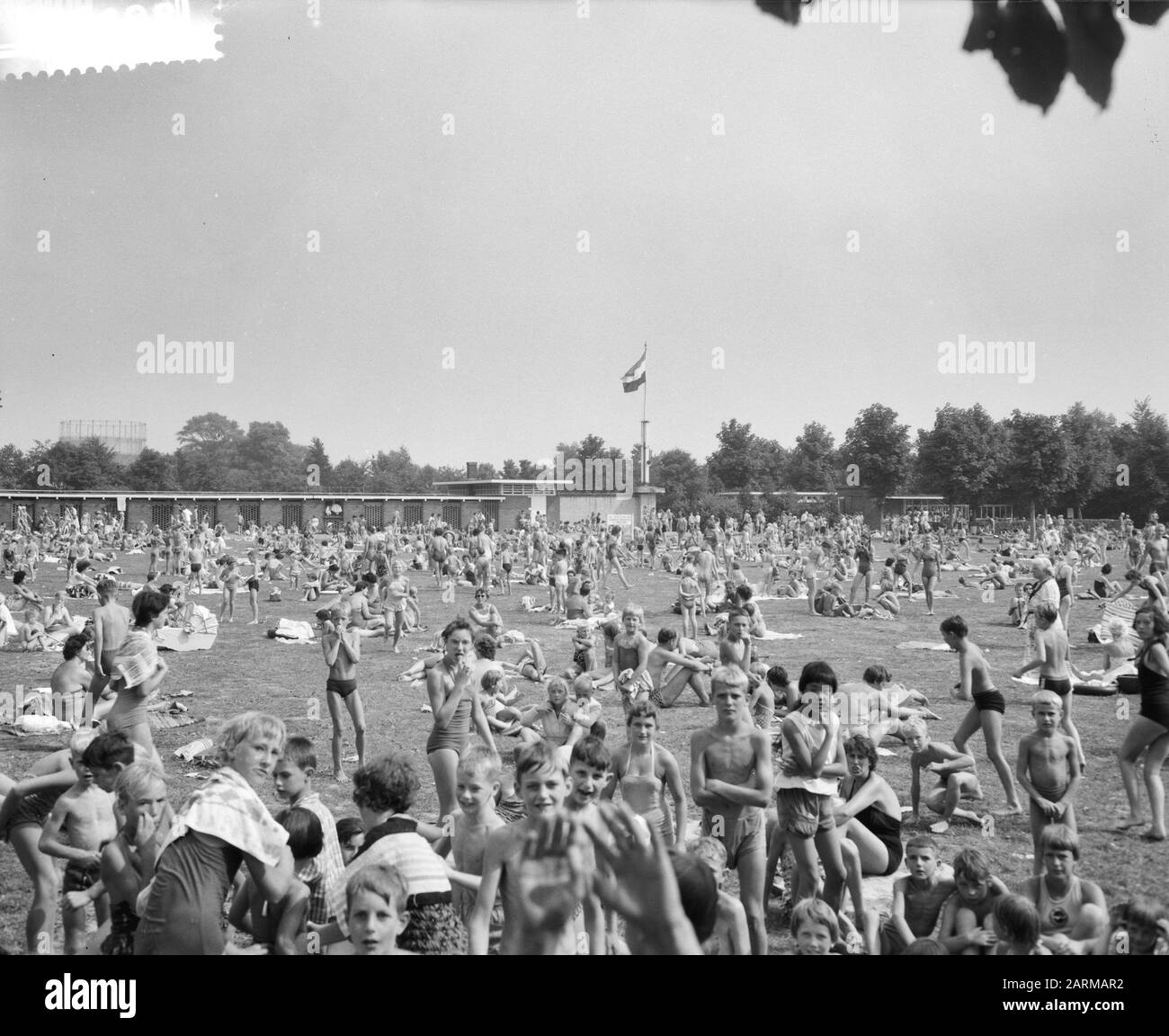 Amsterdam outdoor swimming pools hi-res stock photography and images ...
