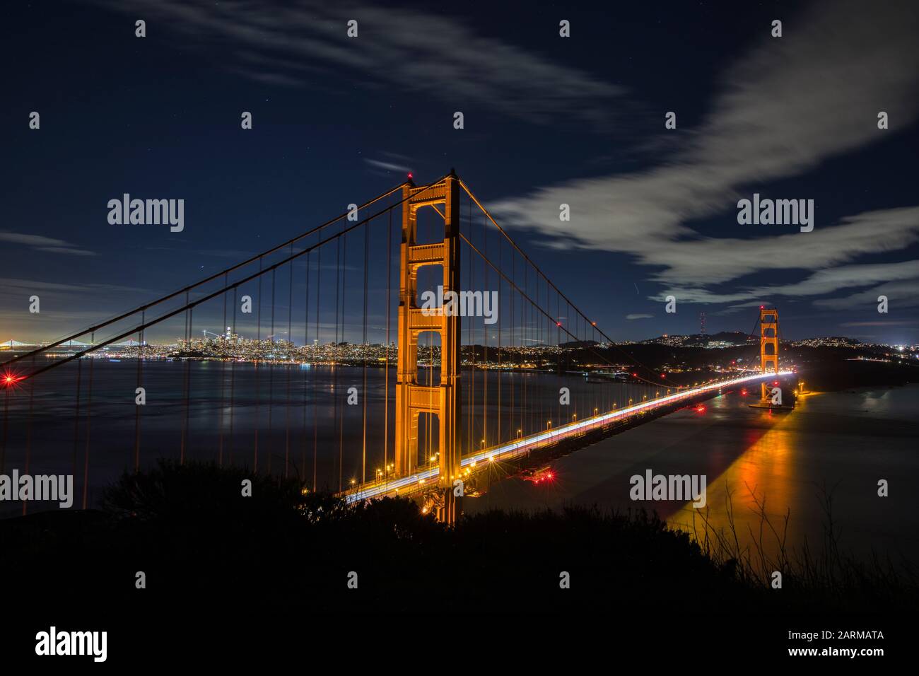 Traffic and bridge long sky and tourism hi-res stock photography and ...