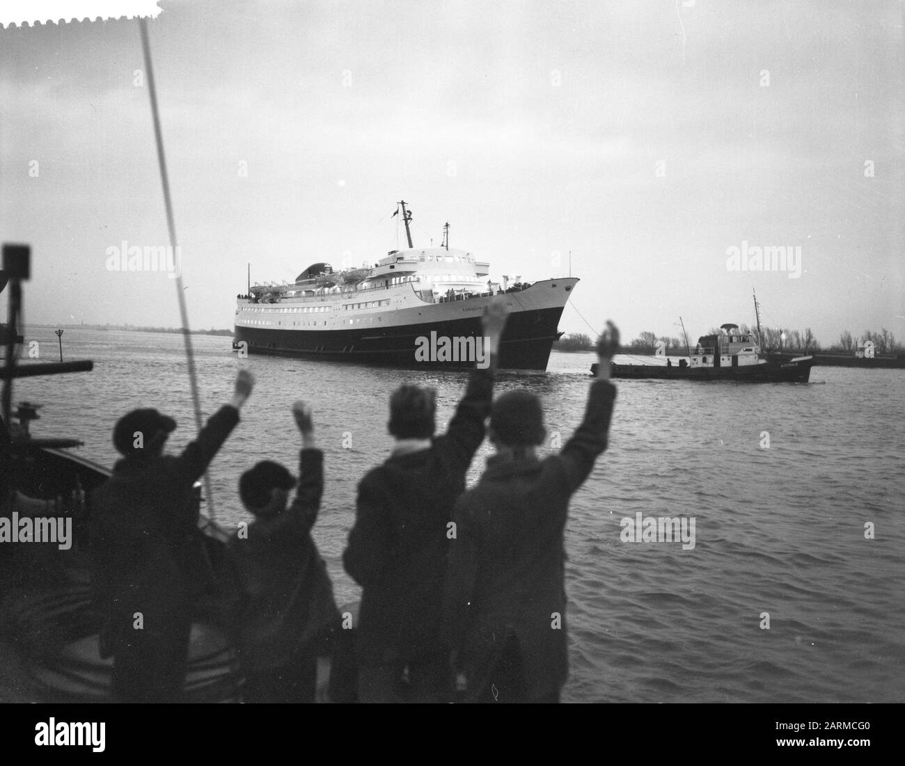 Rotterdam shipyards Black and White Stock Photos & Images - Alamy