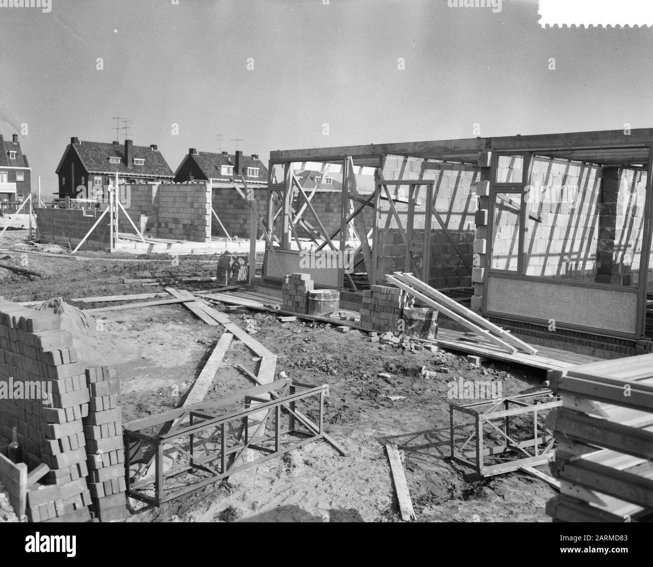 Strike of the construction workers in Rotterdam Date: March 8, 1960 ...