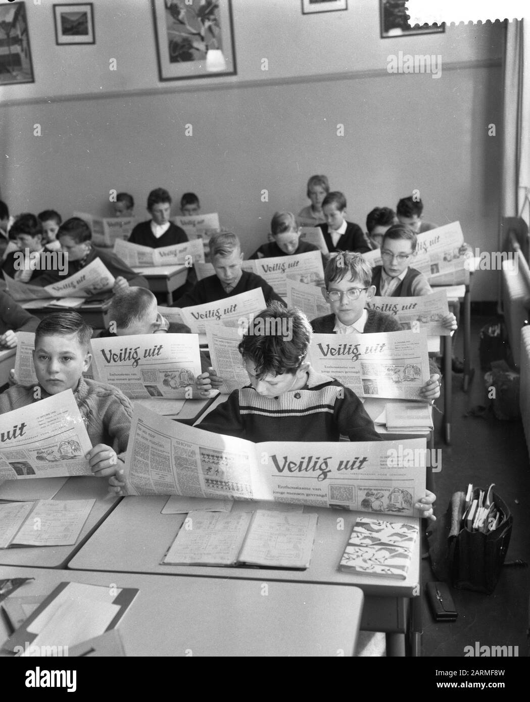 Education contemplation Black and White Stock Photos & Images - Alamy