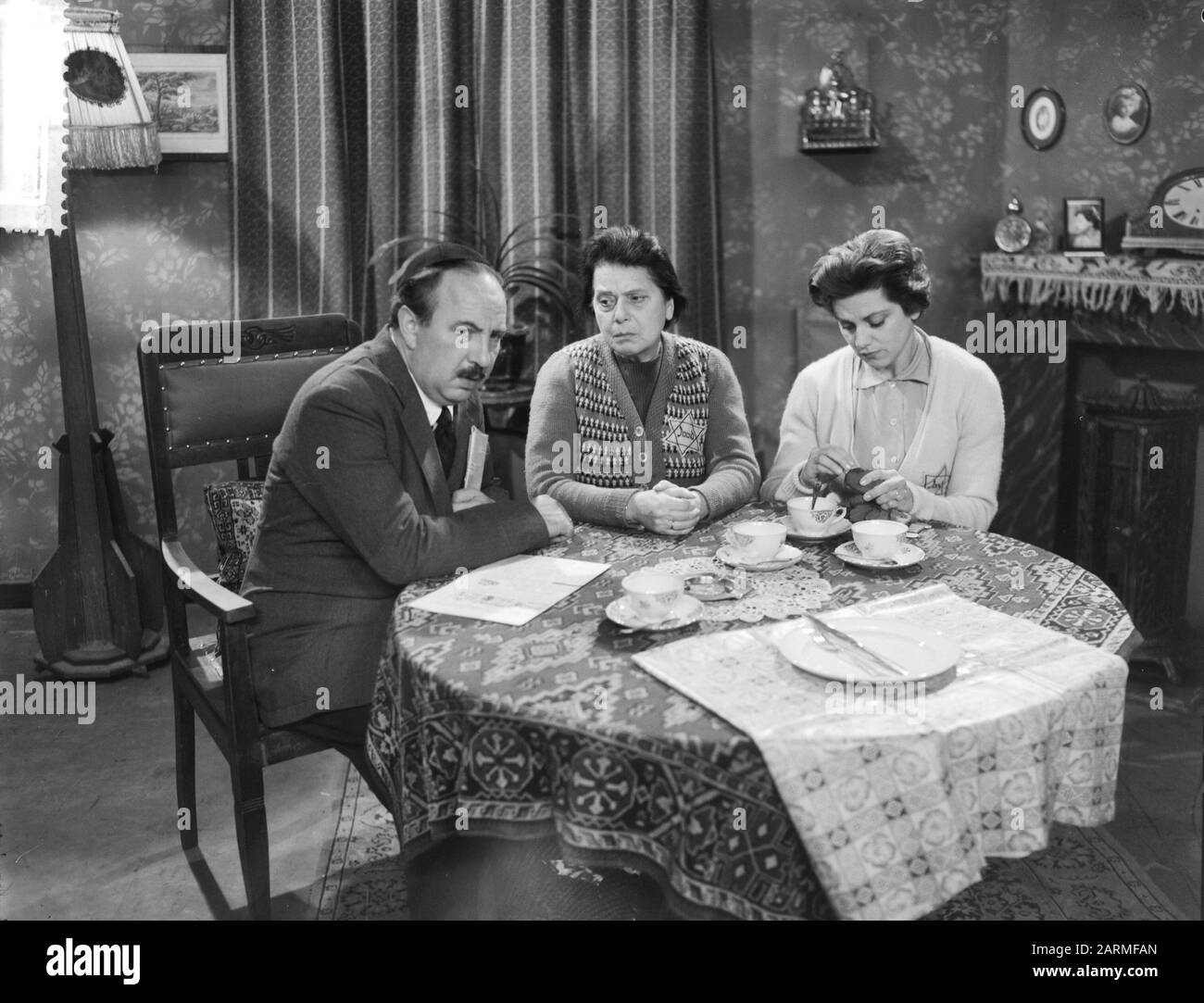 Television Game Where the foxes run, v.l.n.r. Lex Goudsmit, Marie Hamel ...