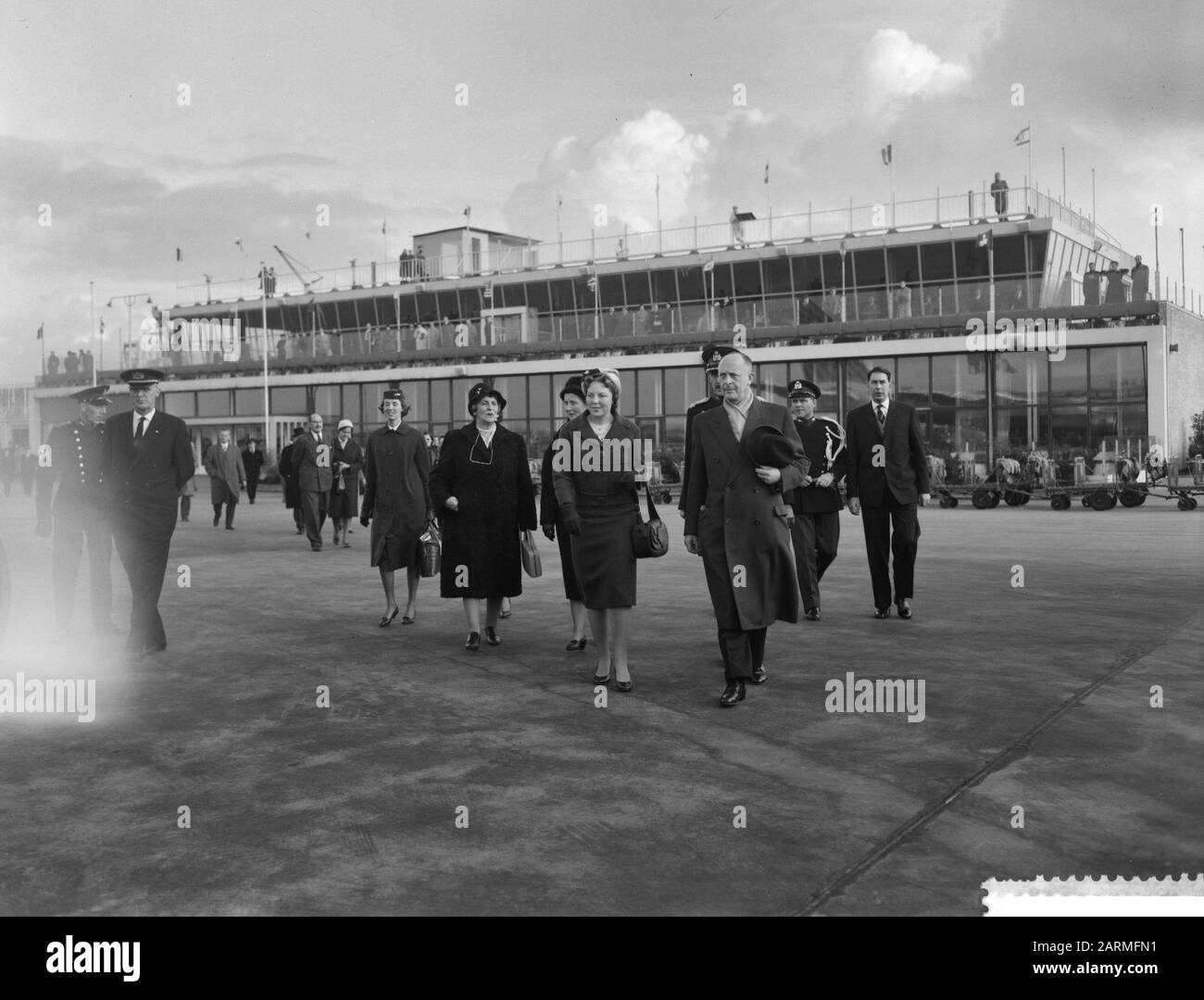 Departure of Princess Beatrix to Canada to attend the wedding of Renee ...