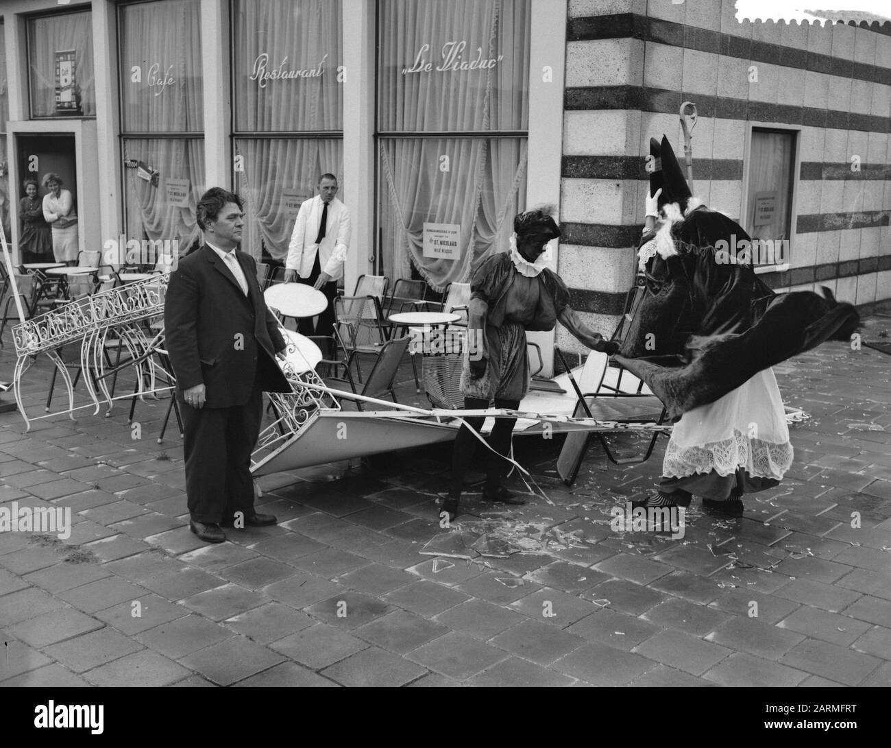 Sint piet Black and White Stock Photos & Images - Alamy