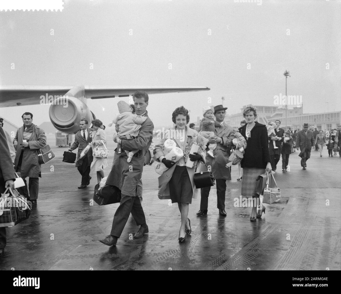 Australia settlement 1960s hi-res stock photography and images - Alamy