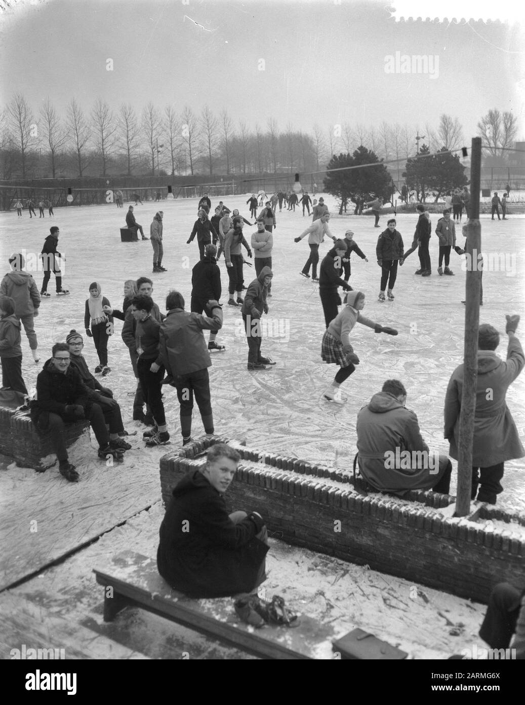 Kralingen ice rink hi-res stock photography and images - Alamy