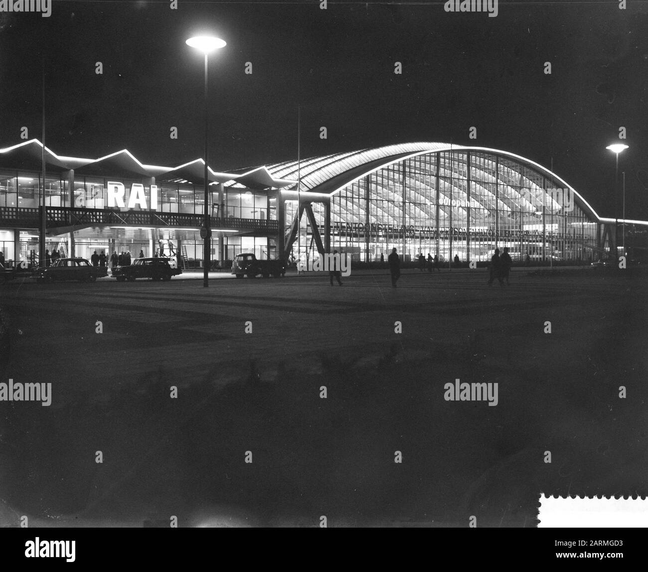 Modernist public buildings architecture Black and White Stock Photos ...