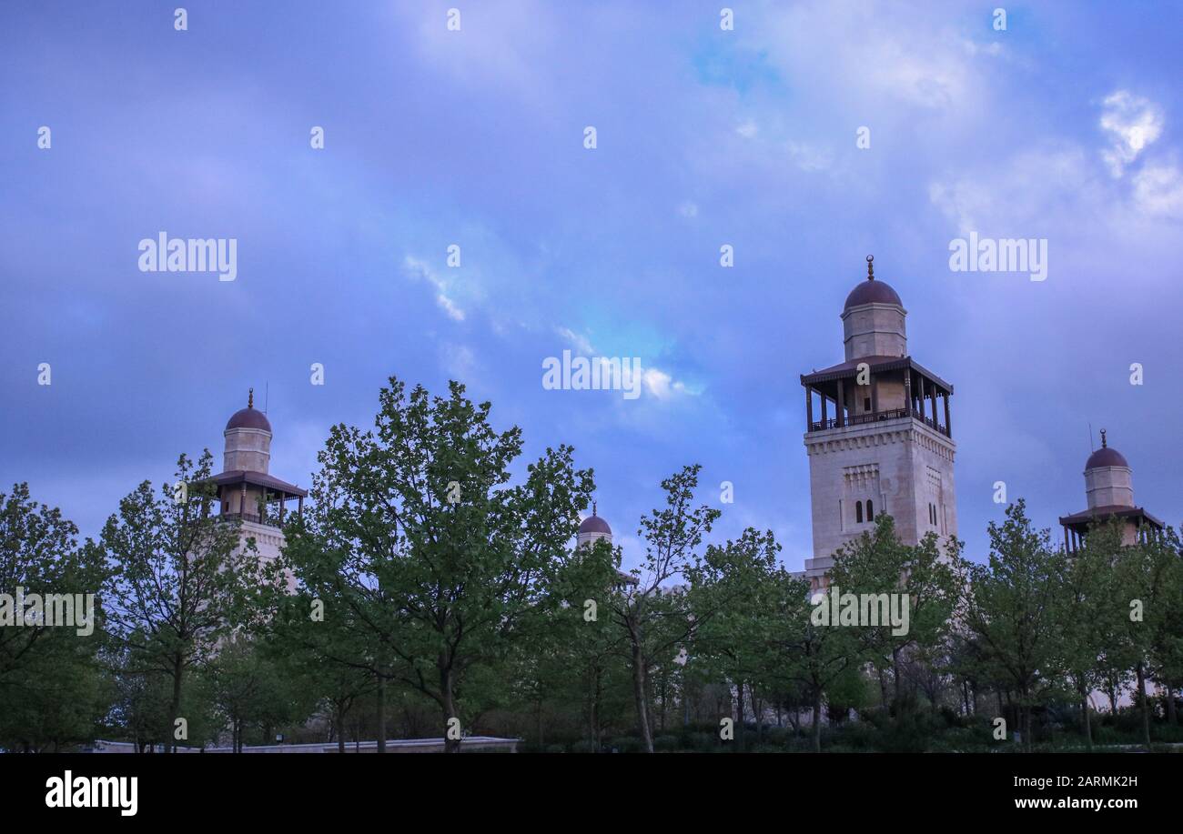 King Hussein Bin Talal Mosque, better known as the King Hussein Mosque ...