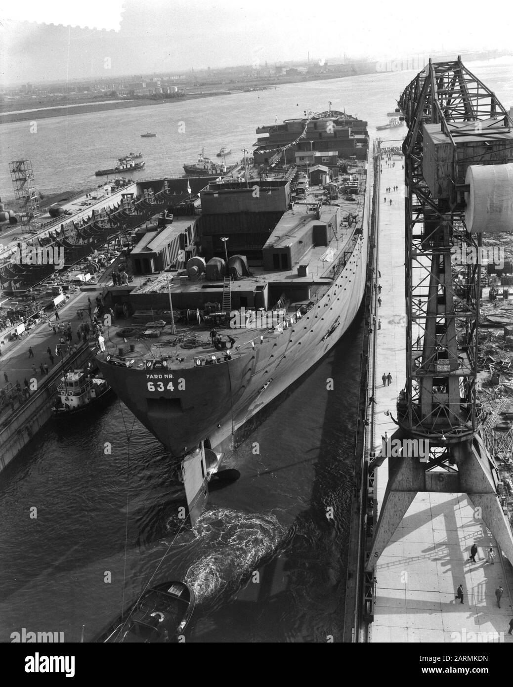 Launching biggest tanker at Verolme. The ship leaves the dock Date ...