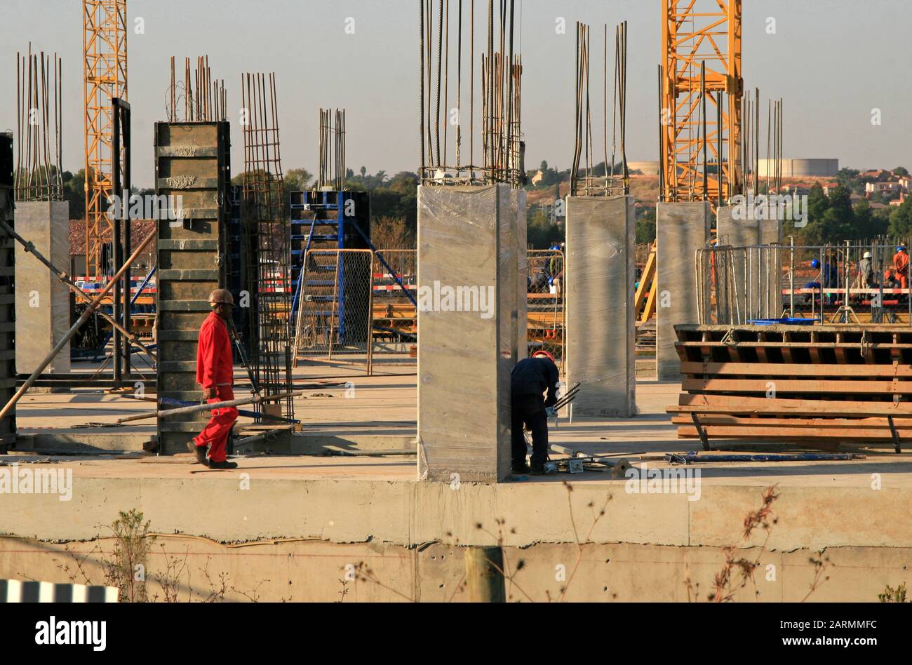 Steel shopping malls hi-res stock photography and images - Alamy
