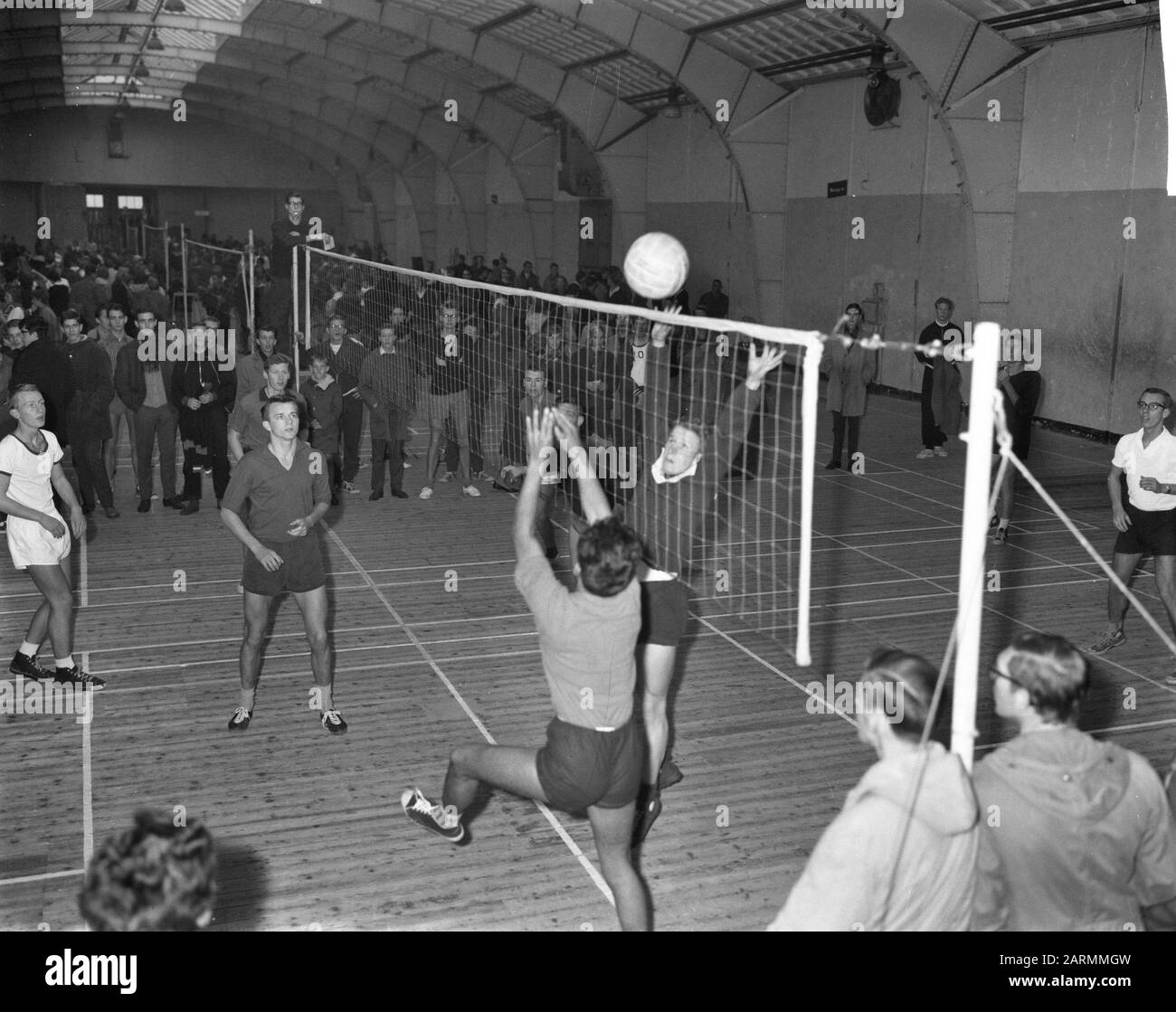Fall Tournament in old RAI building. Handball Date: 30 October 1961 ...