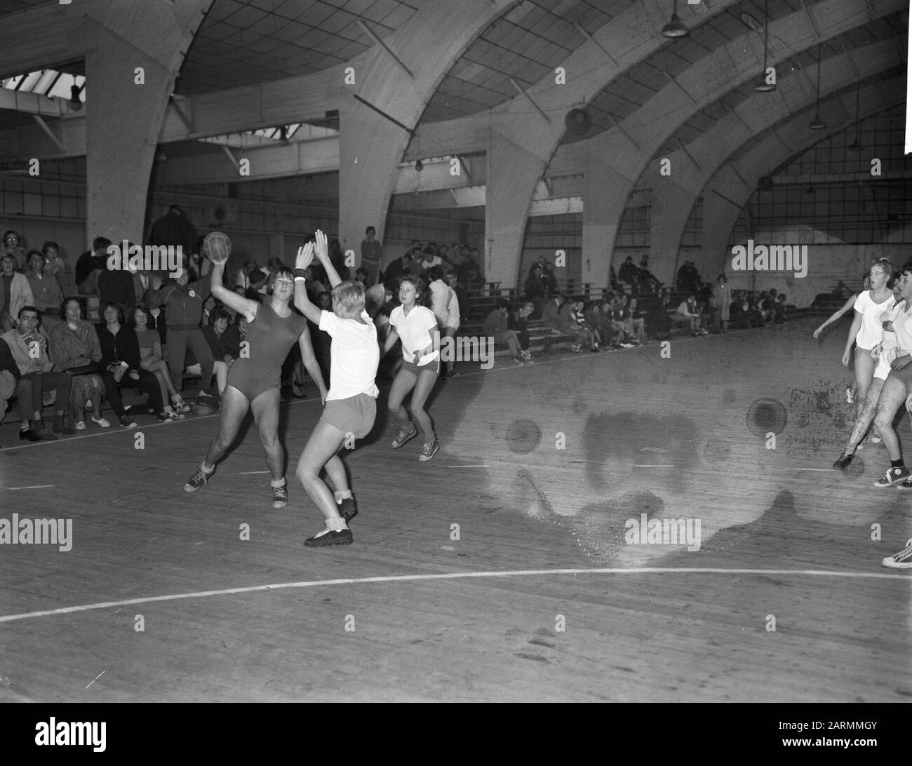 Fall Tournament in old RAI building. Handball Date: 30 October 1961 ...
