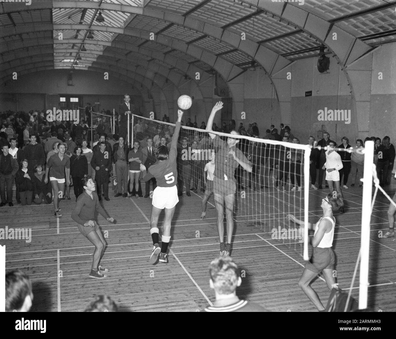 Fall Tournament in old RAI building. Handball Date: 30 October 1961 ...