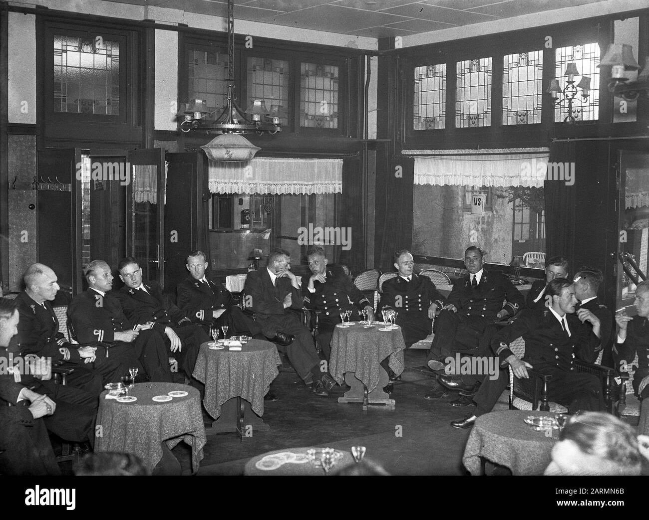Dinner naval officers hi-res stock photography and images - Alamy