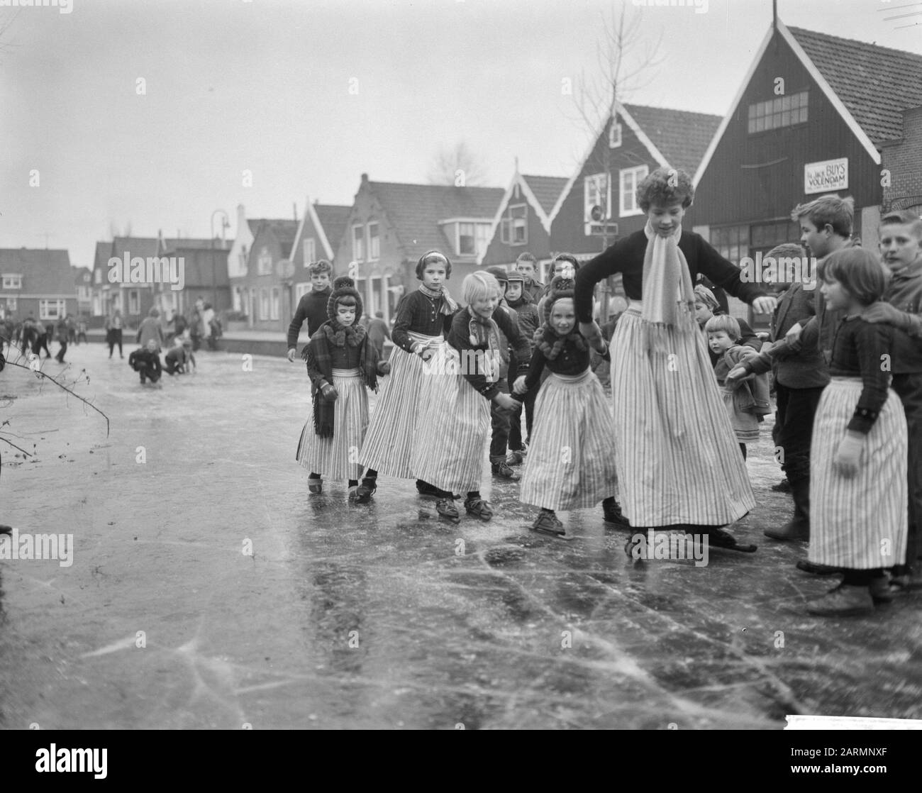 Volendam girls hi-res stock photography and images - Alamy
