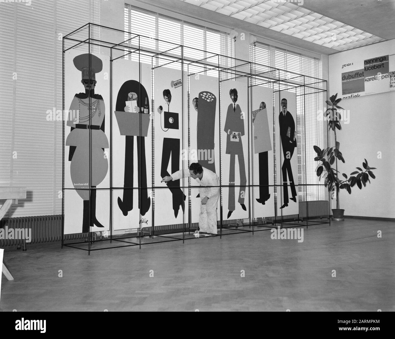 Setting up art installation Black and White Stock Photos & Images - Alamy