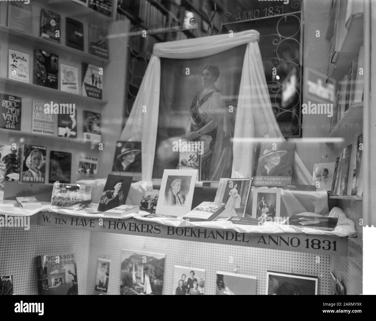 Mourning windows Black and White Stock Photos & Images - Alamy