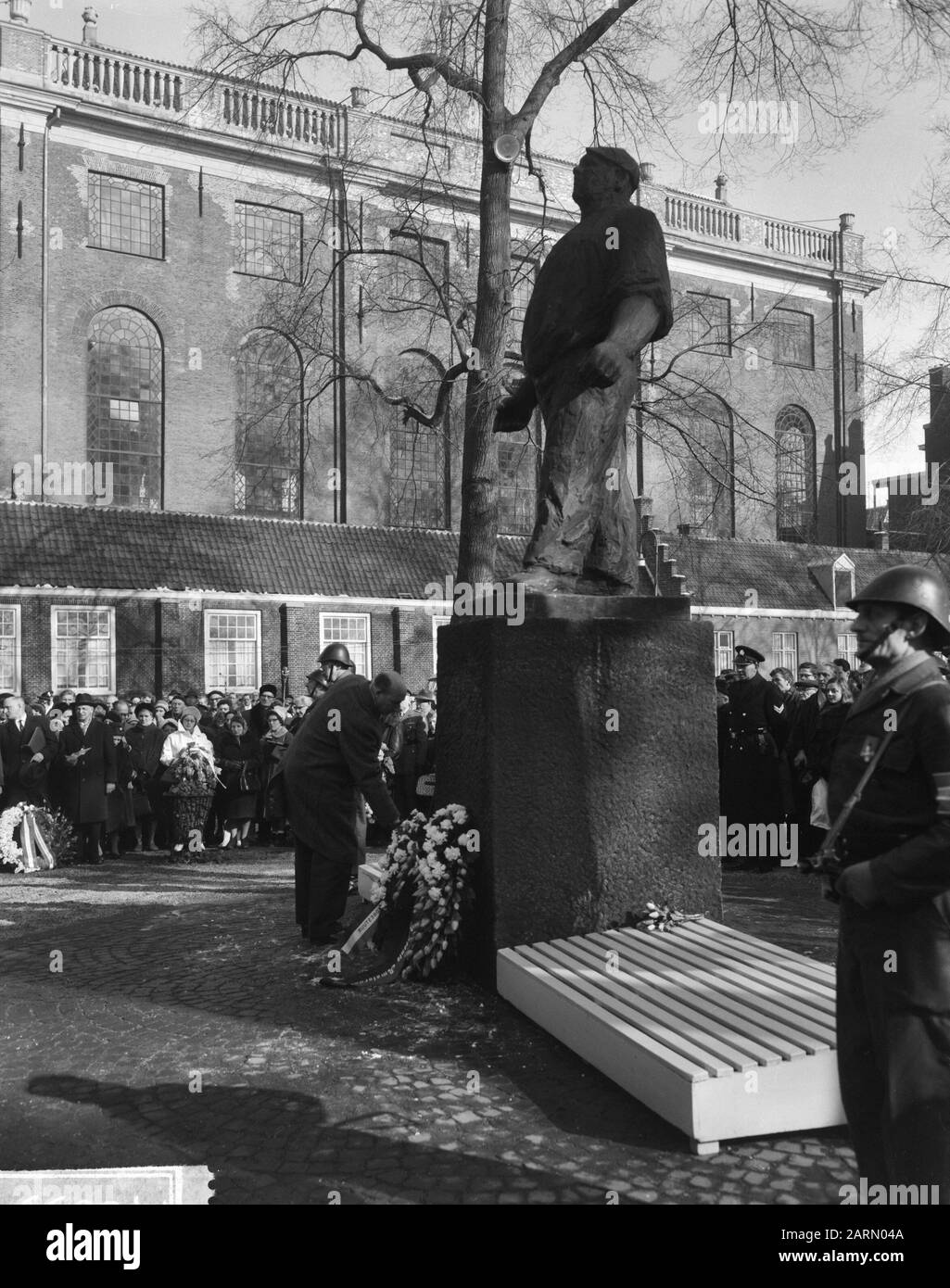 Commemoration February strike 1941 Mayor lays wreath Date: February 25 ...