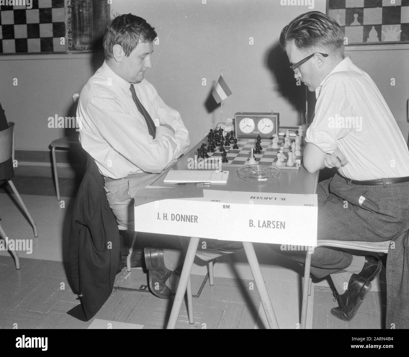 21 round Black and White Stock Photos & Images - Alamy