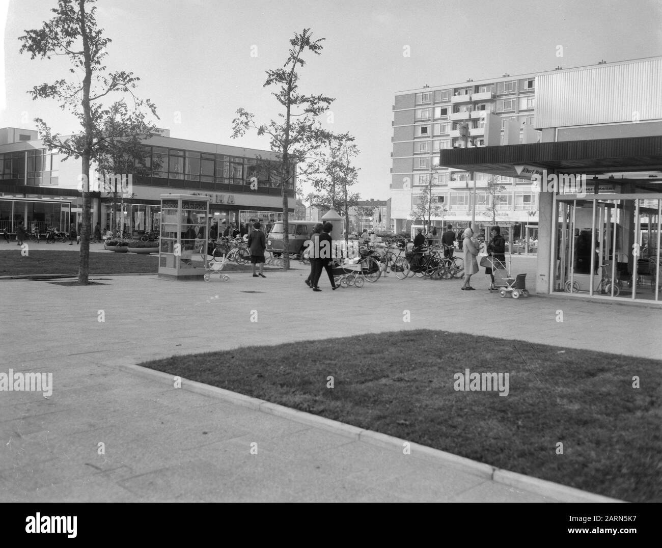 Overview large shopping center osdorp hi-res stock photography and ...