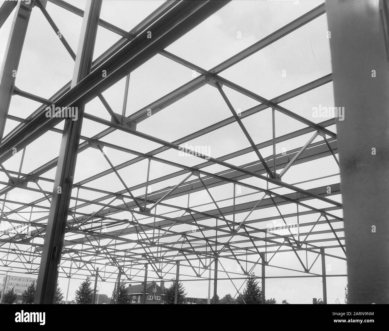 Railway hall under construction hi-res stock photography and images - Alamy