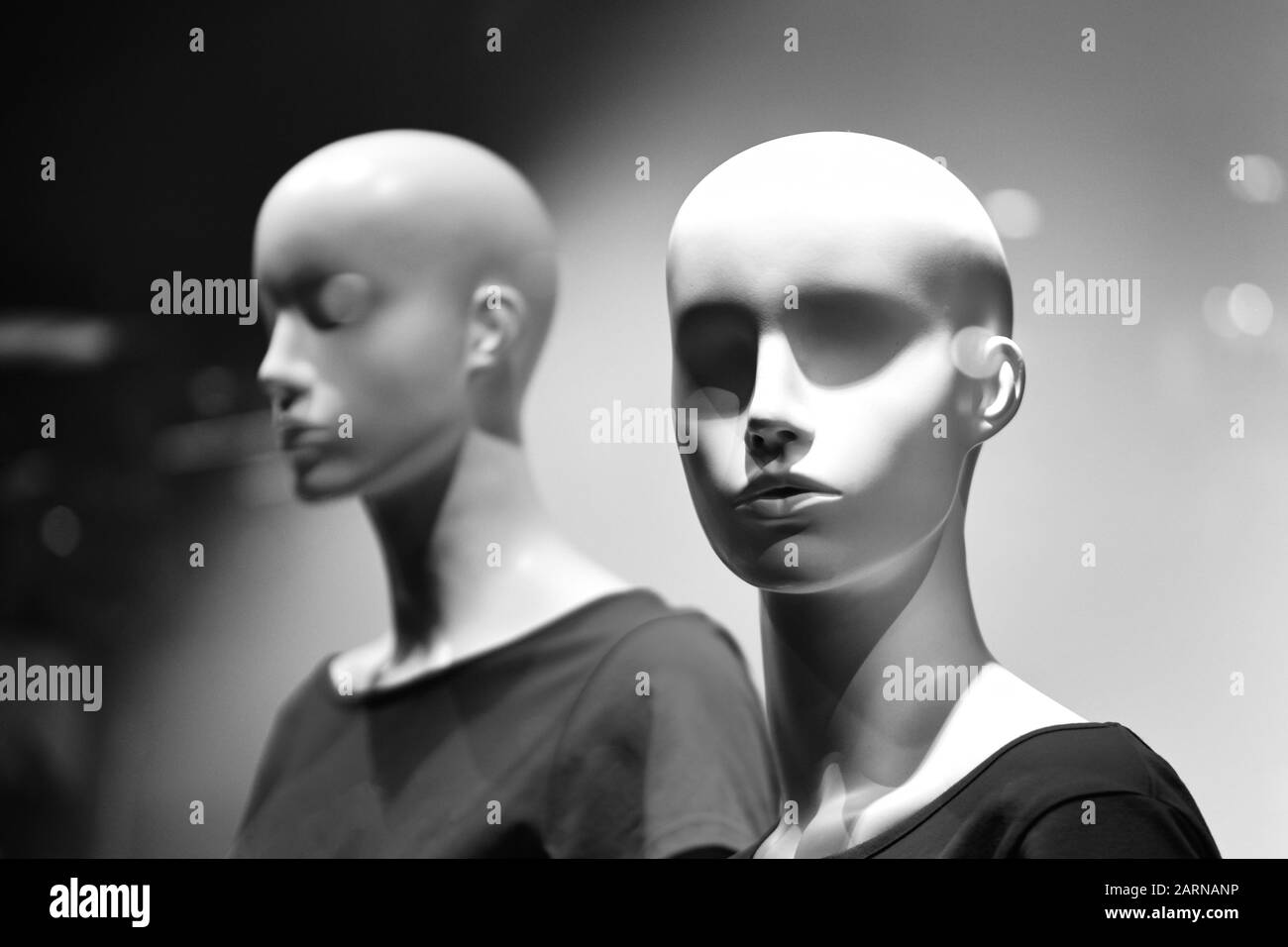 Black and white photo of busts of mannequins. Close up Stock Photo - Alamy