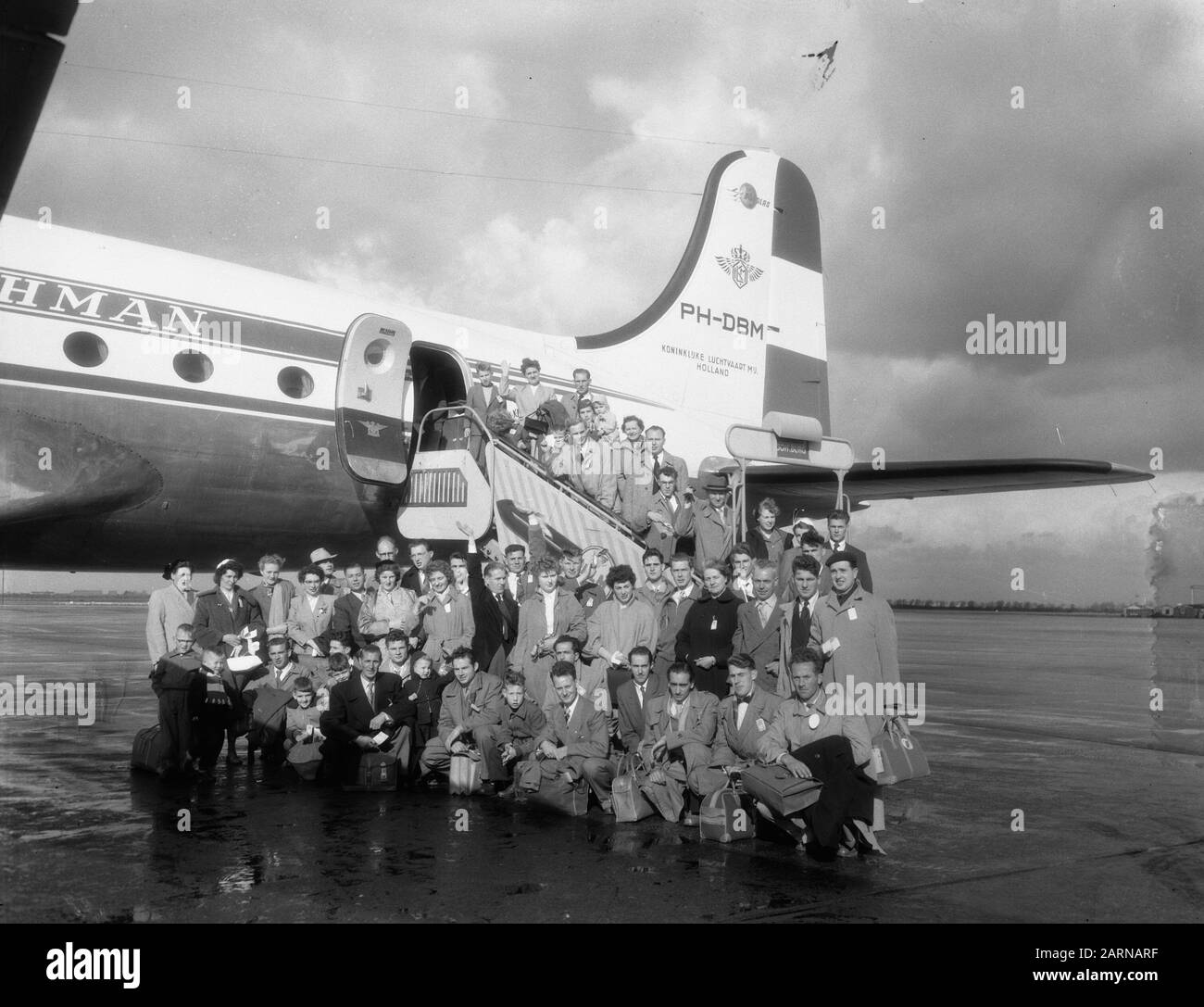 First klm emigration flight hi-res stock photography and images - Alamy