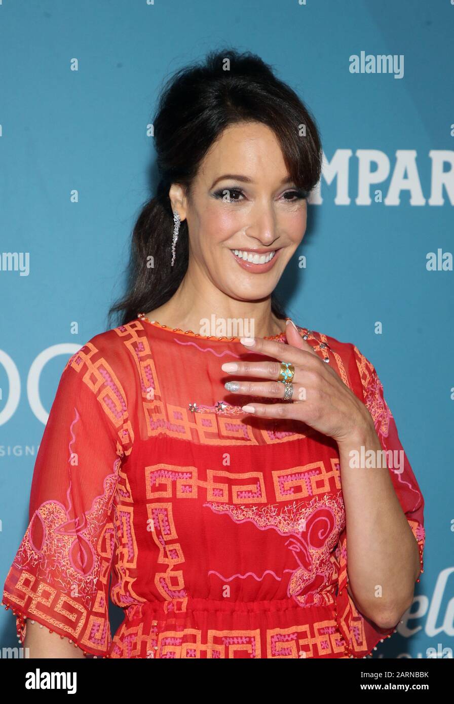 Jennifer beals 2020 hi-res stock photography and images - Alamy