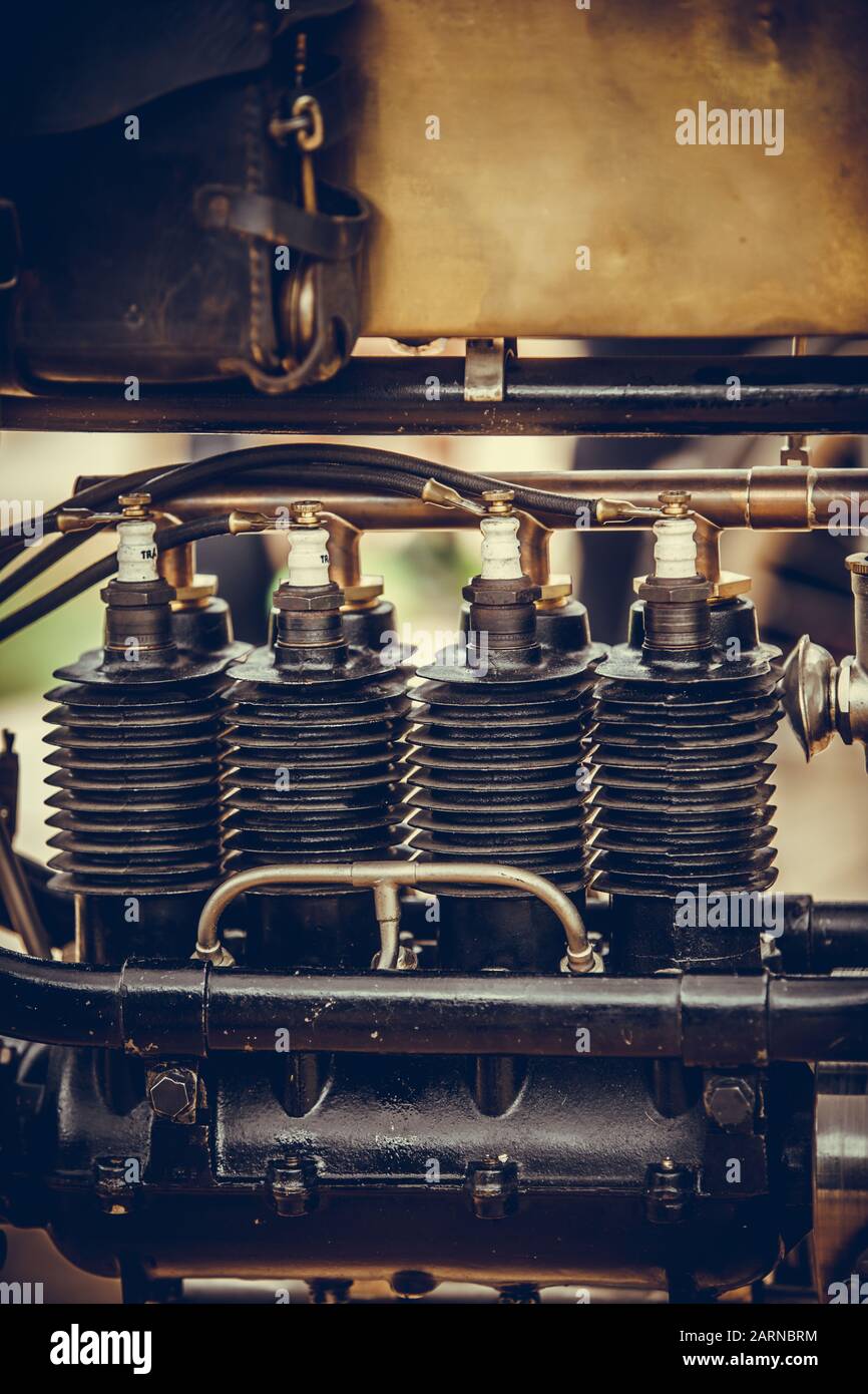 History pedal bike engine hi-res stock photography and images - Alamy