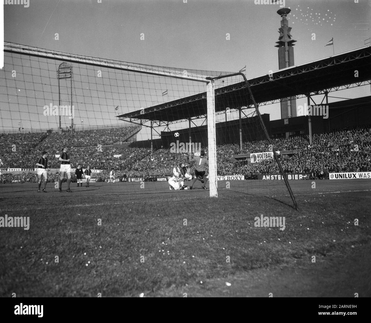 24 October 1965 High Resolution Stock Photography and Images - Alamy
