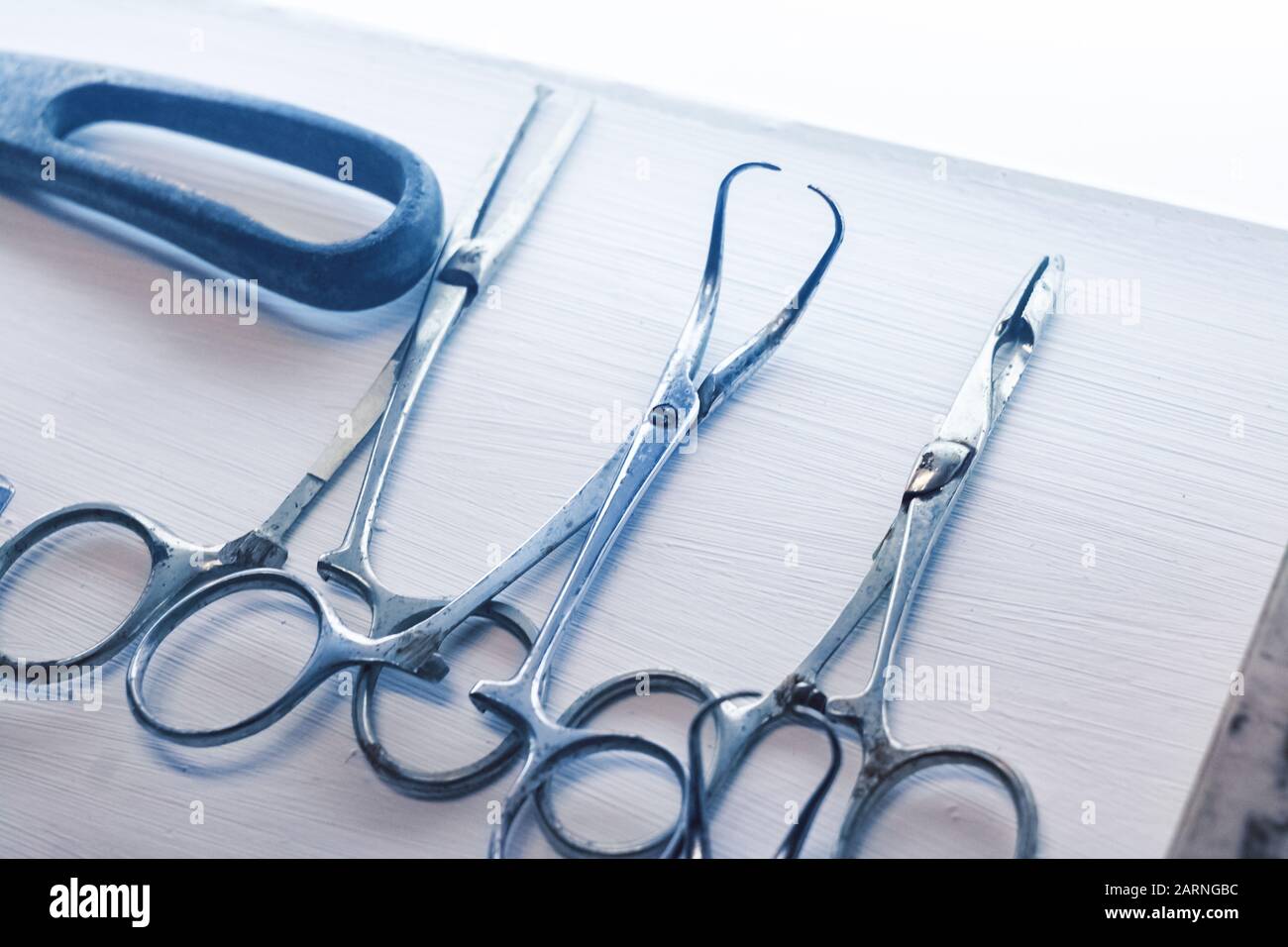 Vintage surgical device hi-res stock photography and images - Alamy