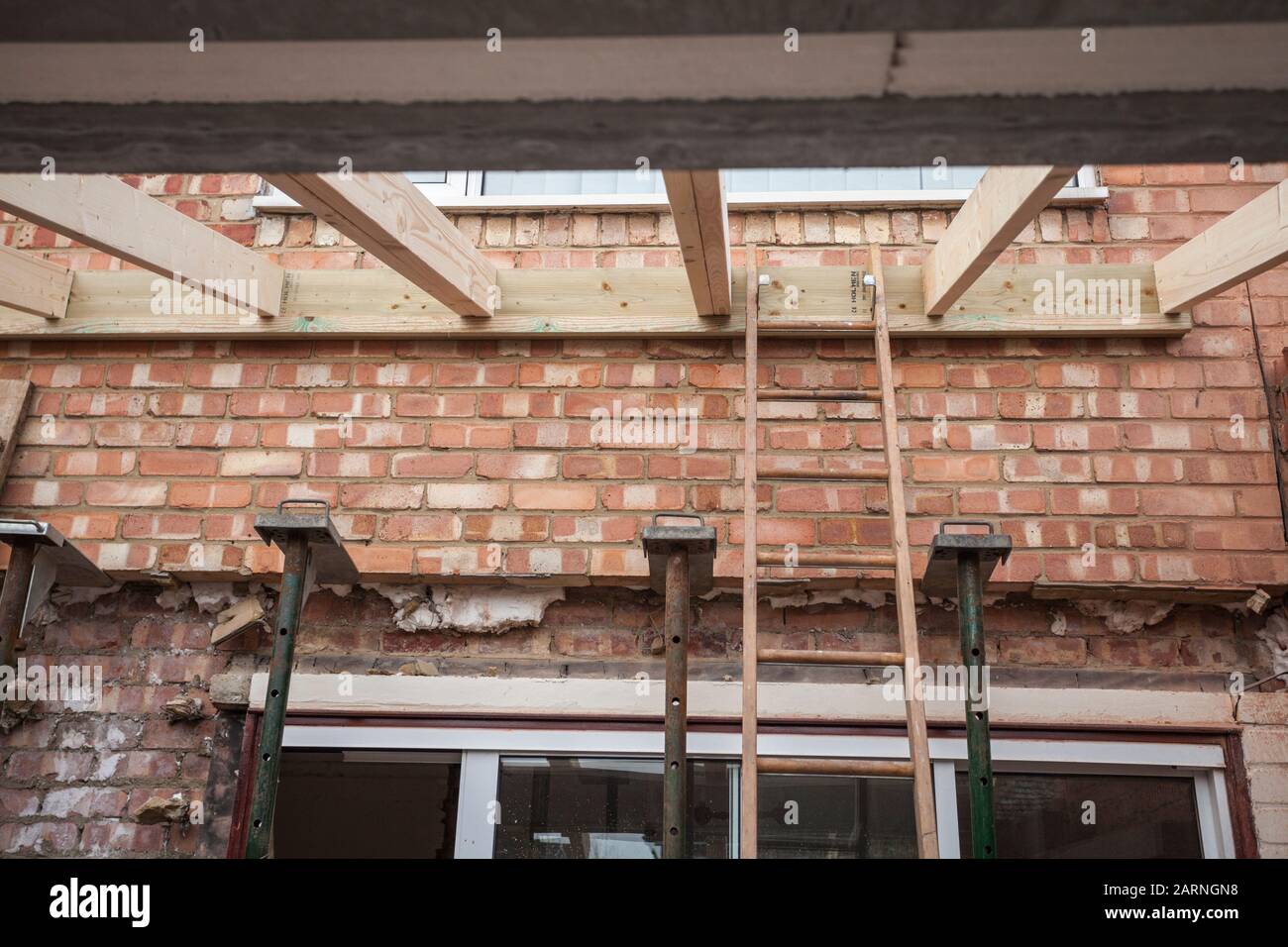 Roof trusses hi-res stock photography and images - Alamy