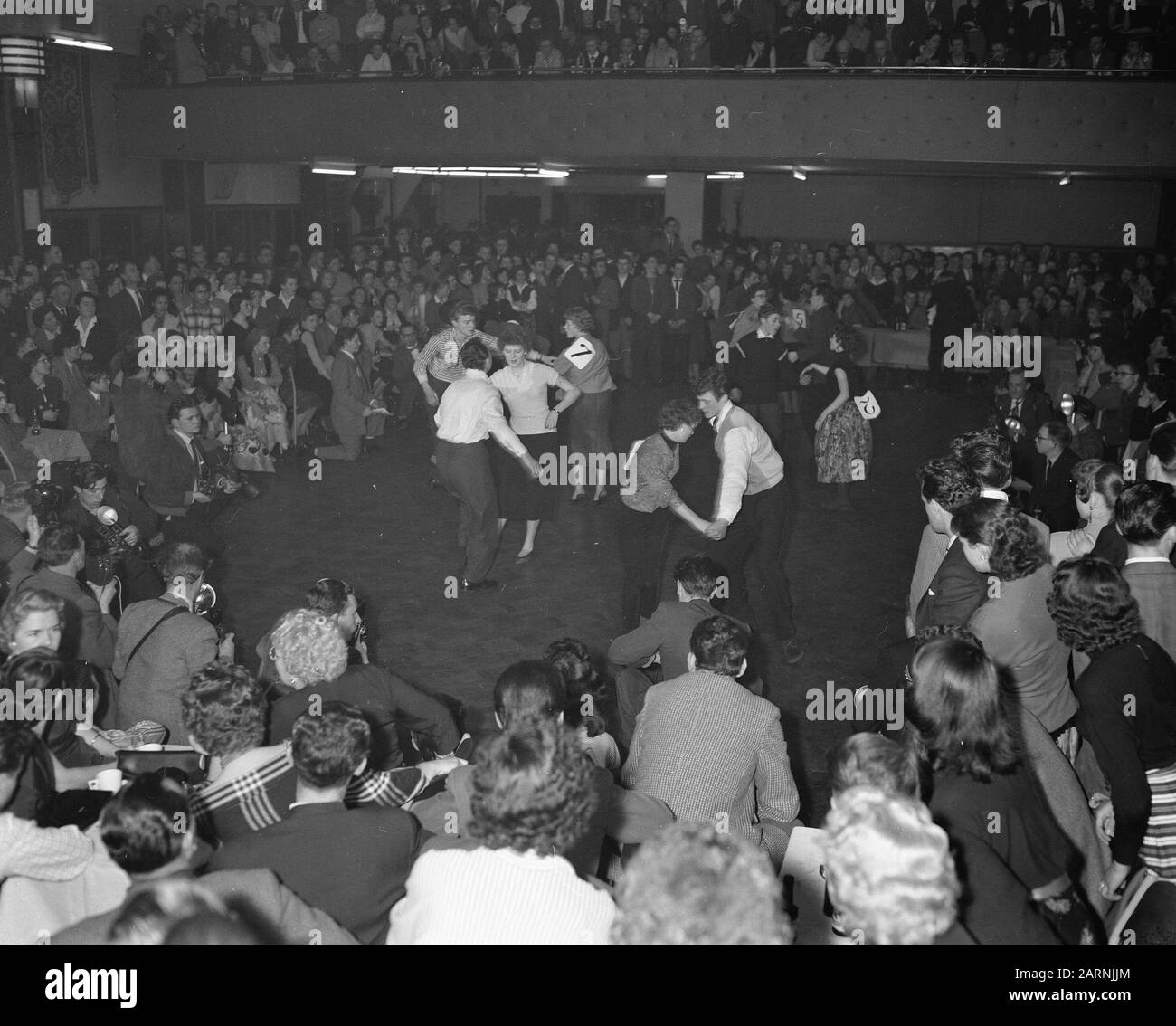 1950s rock and roll fashion hi-res stock photography and images - Alamy