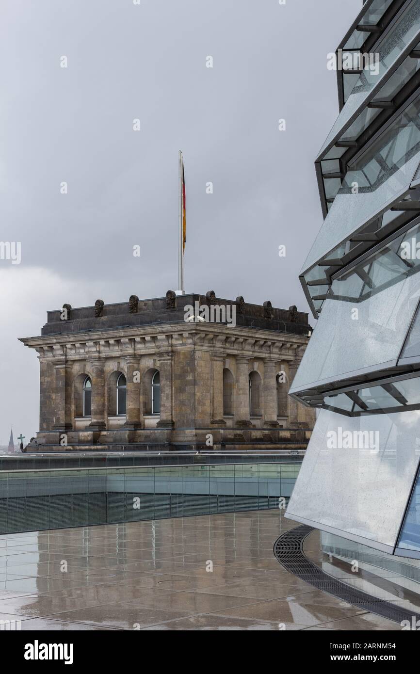 Roof of the Bundestag building, the most visited parliament in the ...