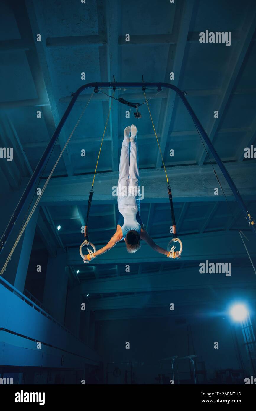 Kid gymnast rings hi-res stock photography and images - Alamy
