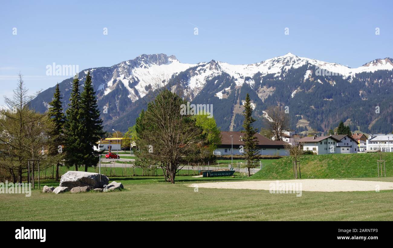 Tiroler Alpen in Reutte Österreich Austria Stock Photo - Alamy