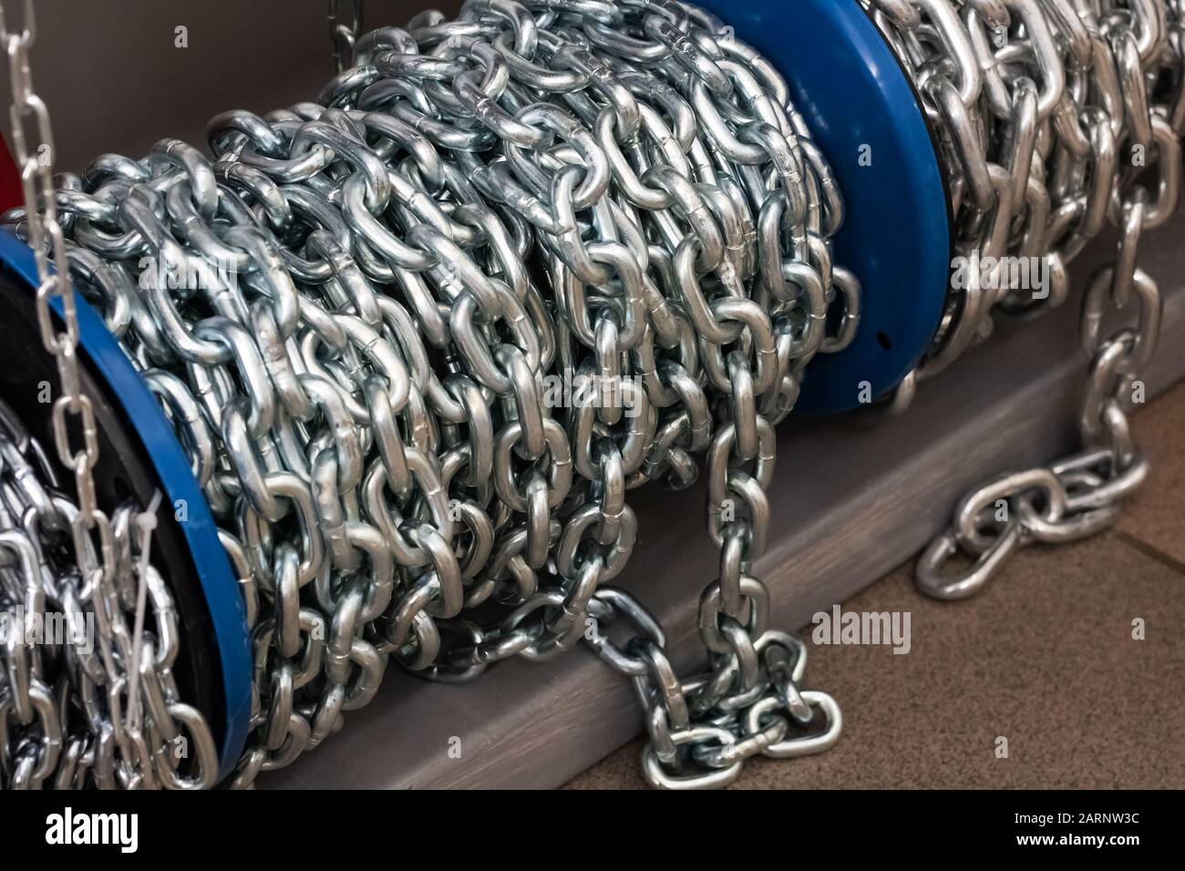 Large coil of rope hi-res stock photography and images - Alamy