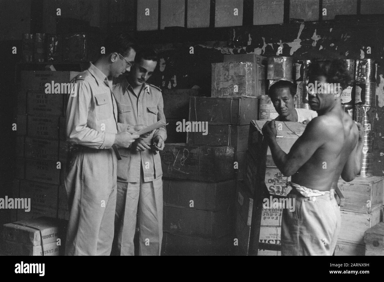 Goedang [warehouse] VLM at Medan [A lieutenant and another military ...