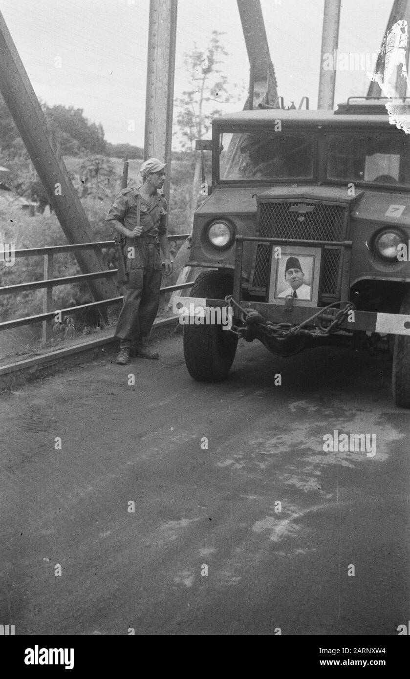 Photos liberation North Sumatra Guard post on bridge at military truck ...